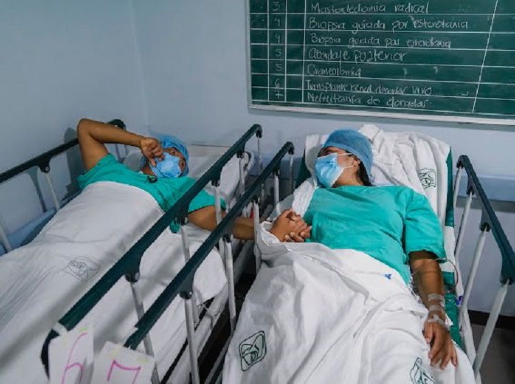 Especialistas del IMSS trasplantan riñón entre hermanos chiapanecos