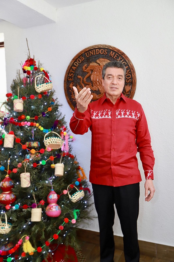 Rutilio Escandón desea un feliz año 2023 al pueblo de Chiapas